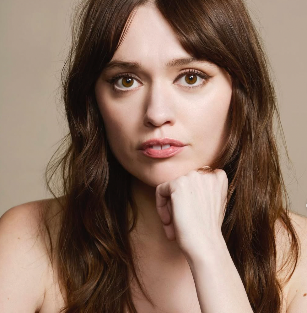 On-Screen Style: Celebrity Jewelry Looks and Their Minimalist Counterp ...